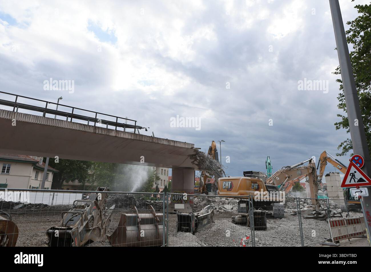 05/26/2025, Berlin, Germany, Excavator during demolition work.Rapid ...