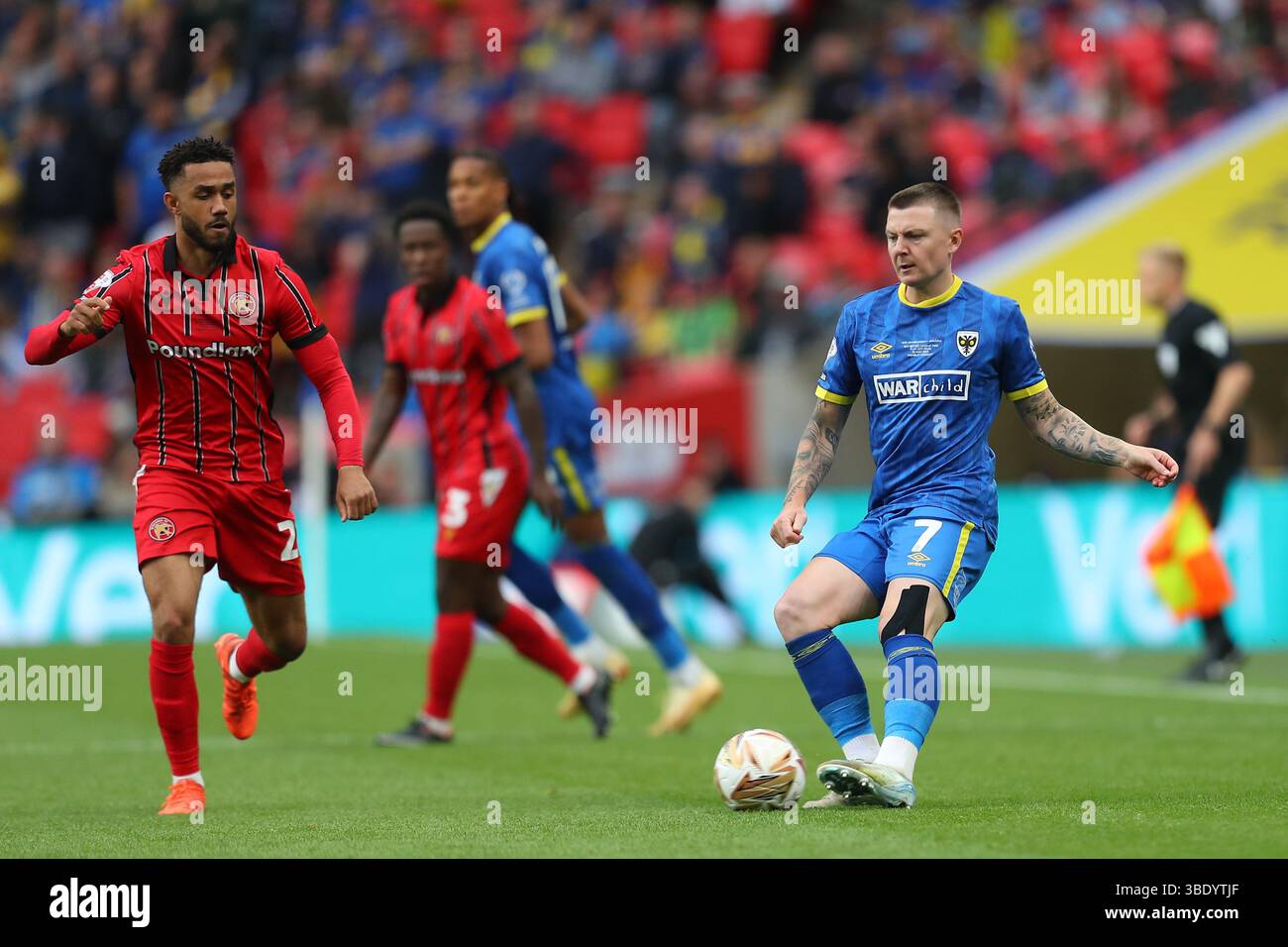 Wembley Stadium, London, UK. 26th May, 2025. EFL League Two Play Off ...