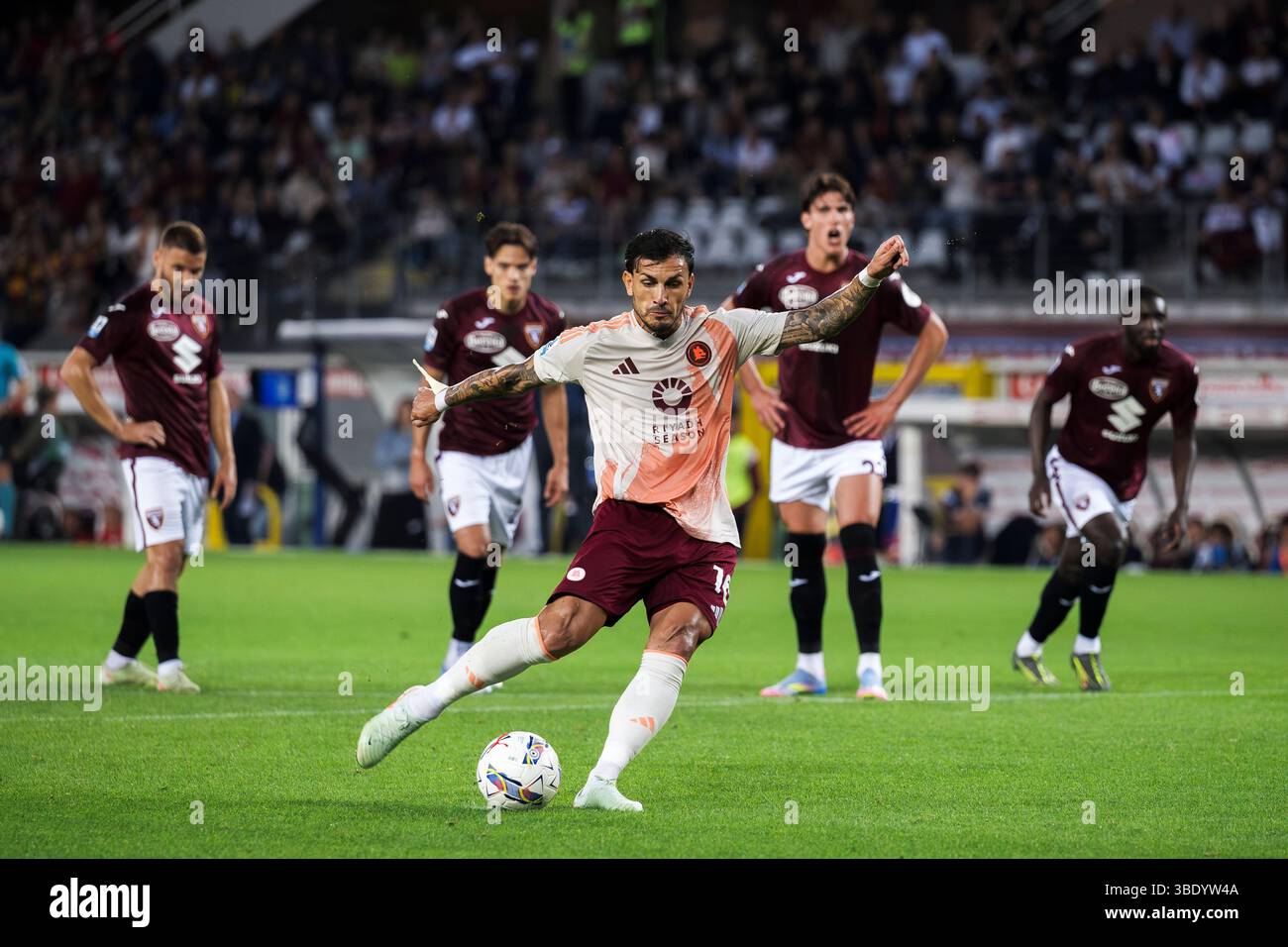 Leandro Paredes of AS Roma scores a goal from a penalty kick during the ...