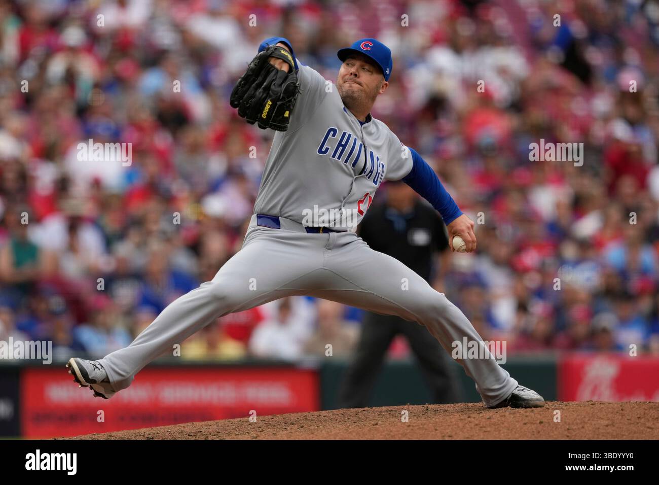 Chicago Cubs pitcher Caleb Thielbar throws in the fifth inning of a ...