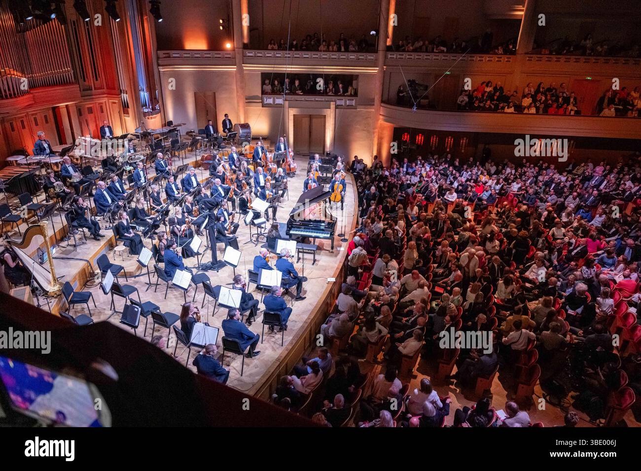Brussels, Belgium. 26th May, 2025. The orchestra is pictured at the ...