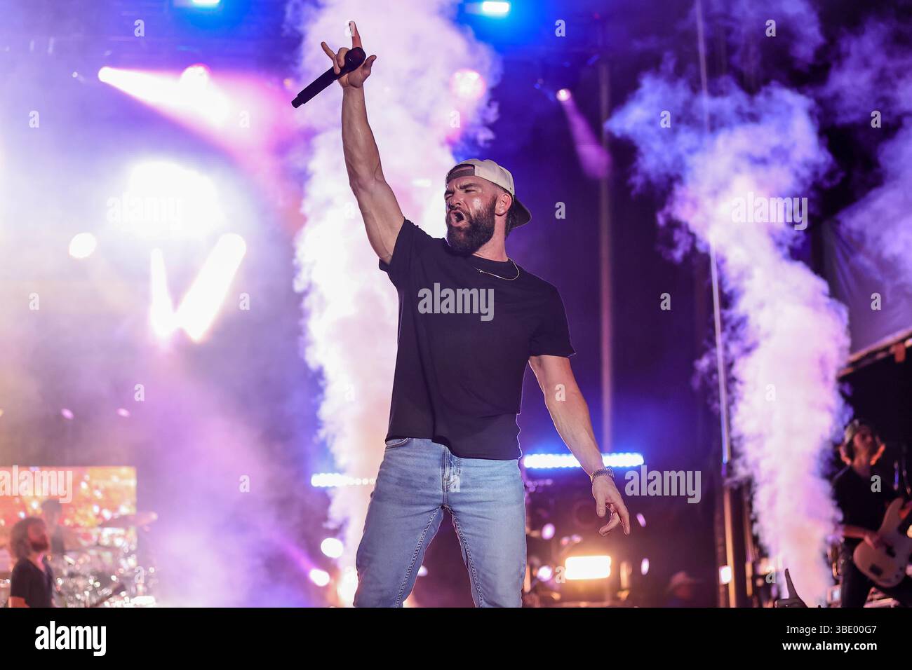 Denham Springs, LA, USA. 25th May, 2025. Dylan Scott performs for the ...