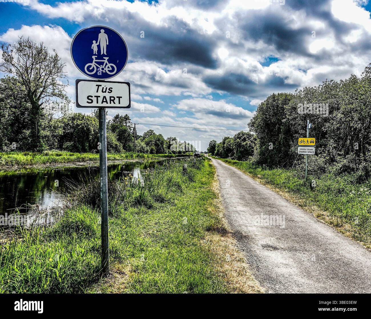 A shared pathway for pedestrians, cyclists and cars on The Royal Canal ...