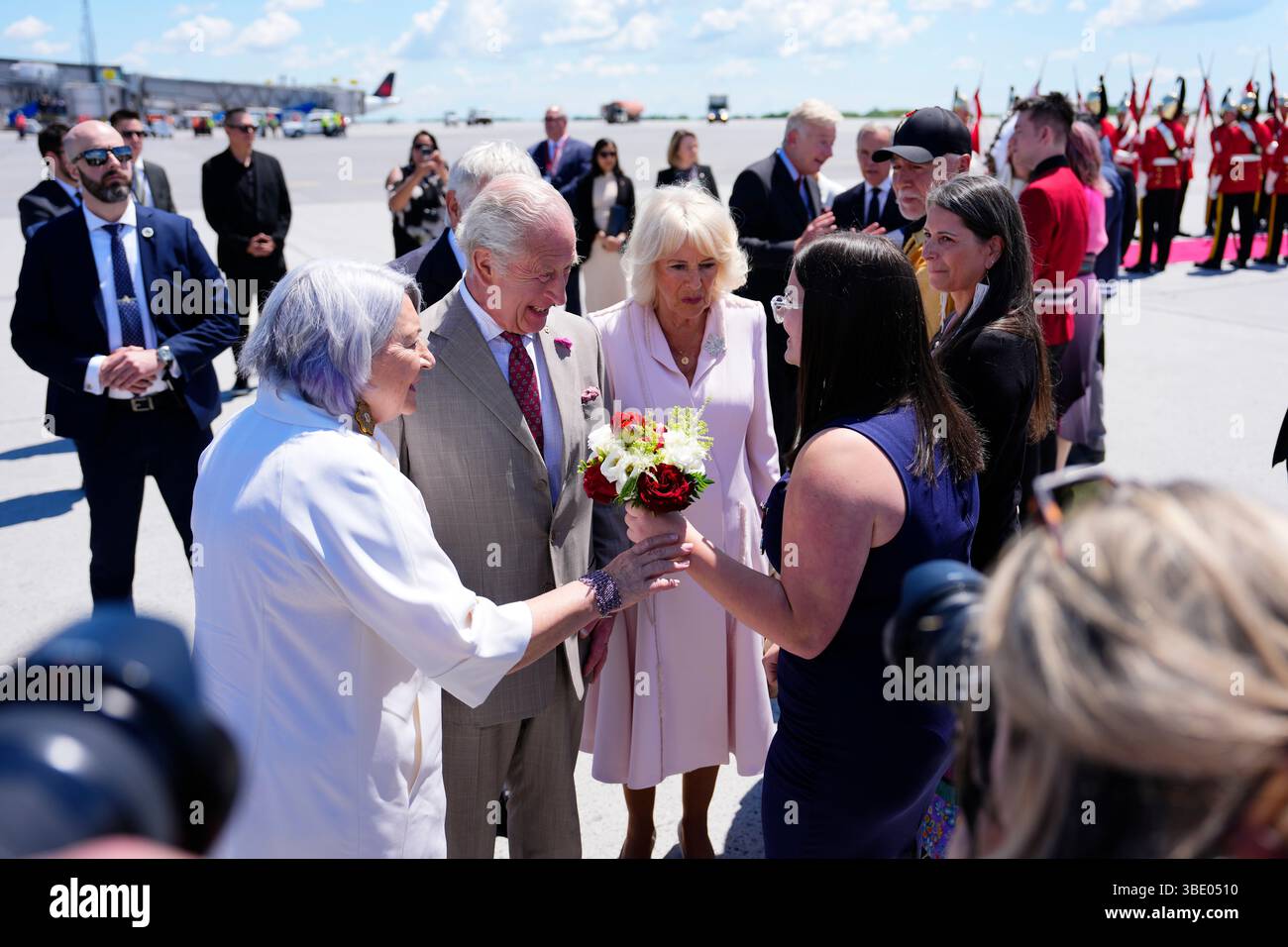 Ottawa, Canada. 26th May, 2025. King Charles and Queen Camilla receive ...