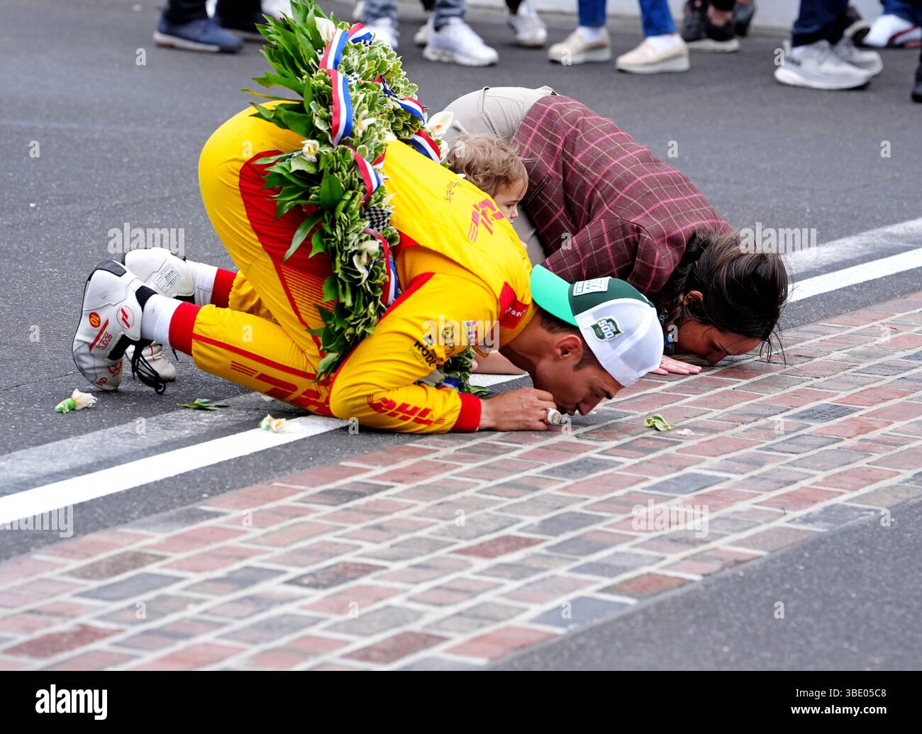 INDIANAPOLIS, IN - MAY 25: IndyCar driver Alex Palou and his wife ...
