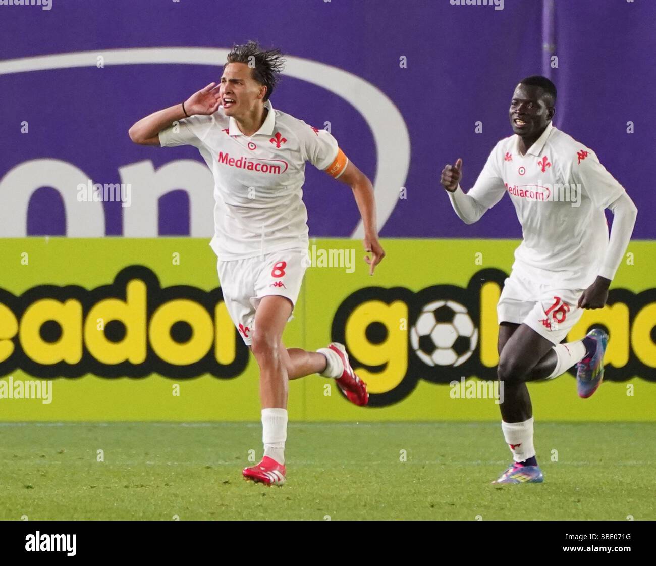 Firenze, Italia. 26th May, 2025. Fiorentina's Jonas Harder celebrates ...