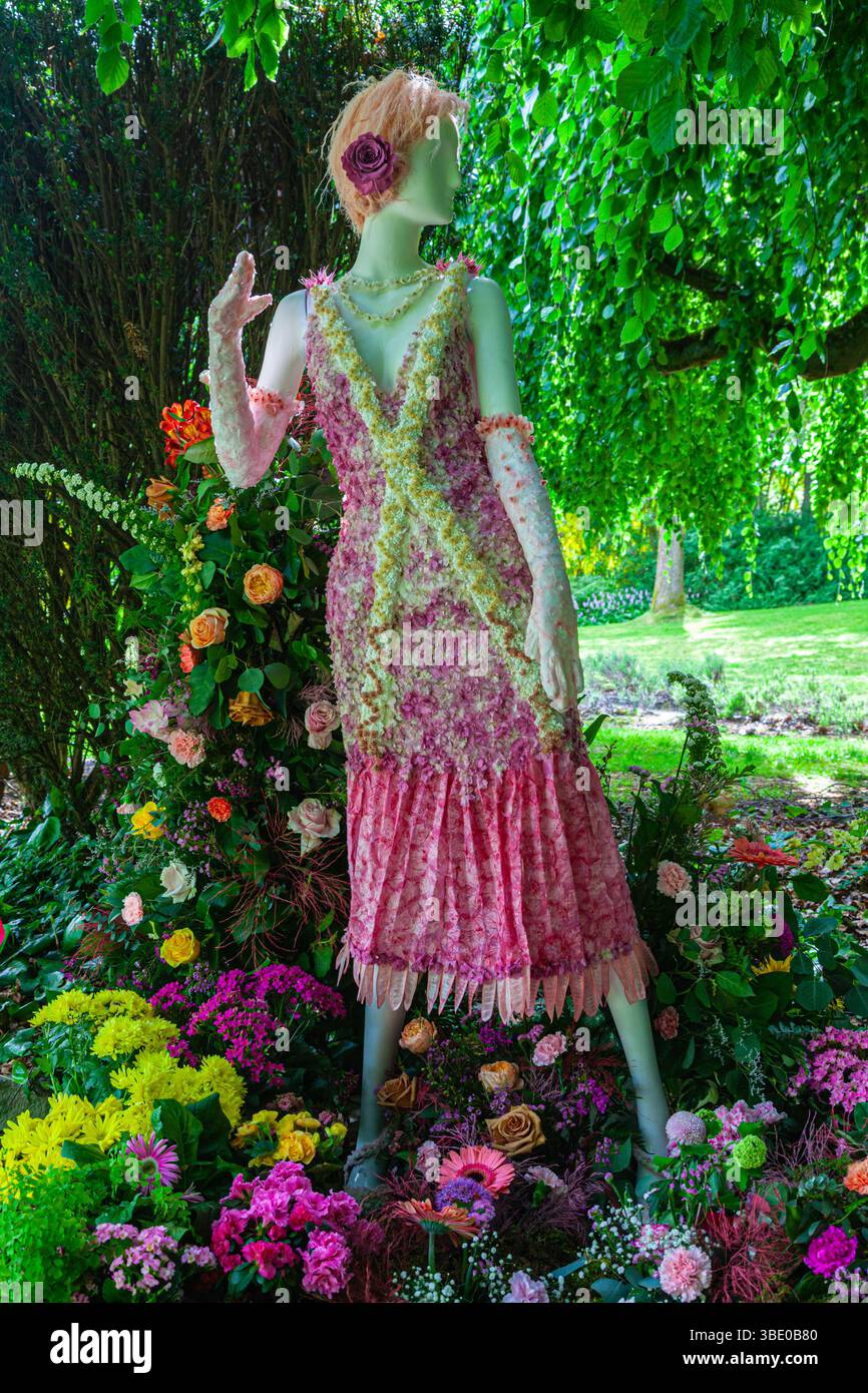 Lady Rose MacClare at the VanDusen Gardens Fleurs de Villes event in ...
