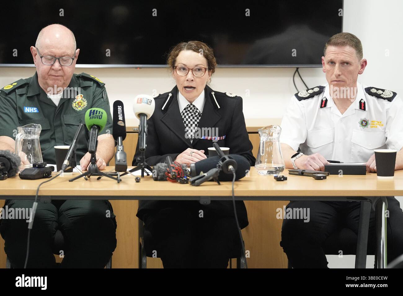 (left to right) North West Ambulance Service's Dave Kitchin, Merseyside ...
