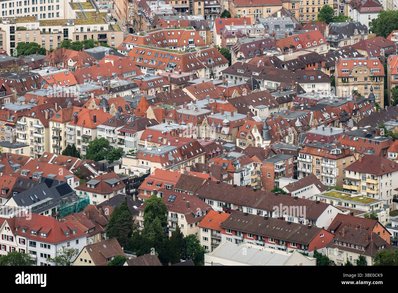 Übersicht vom SWR Fernsehturm auf Baden-Württembergs Landeshauptstadt ...