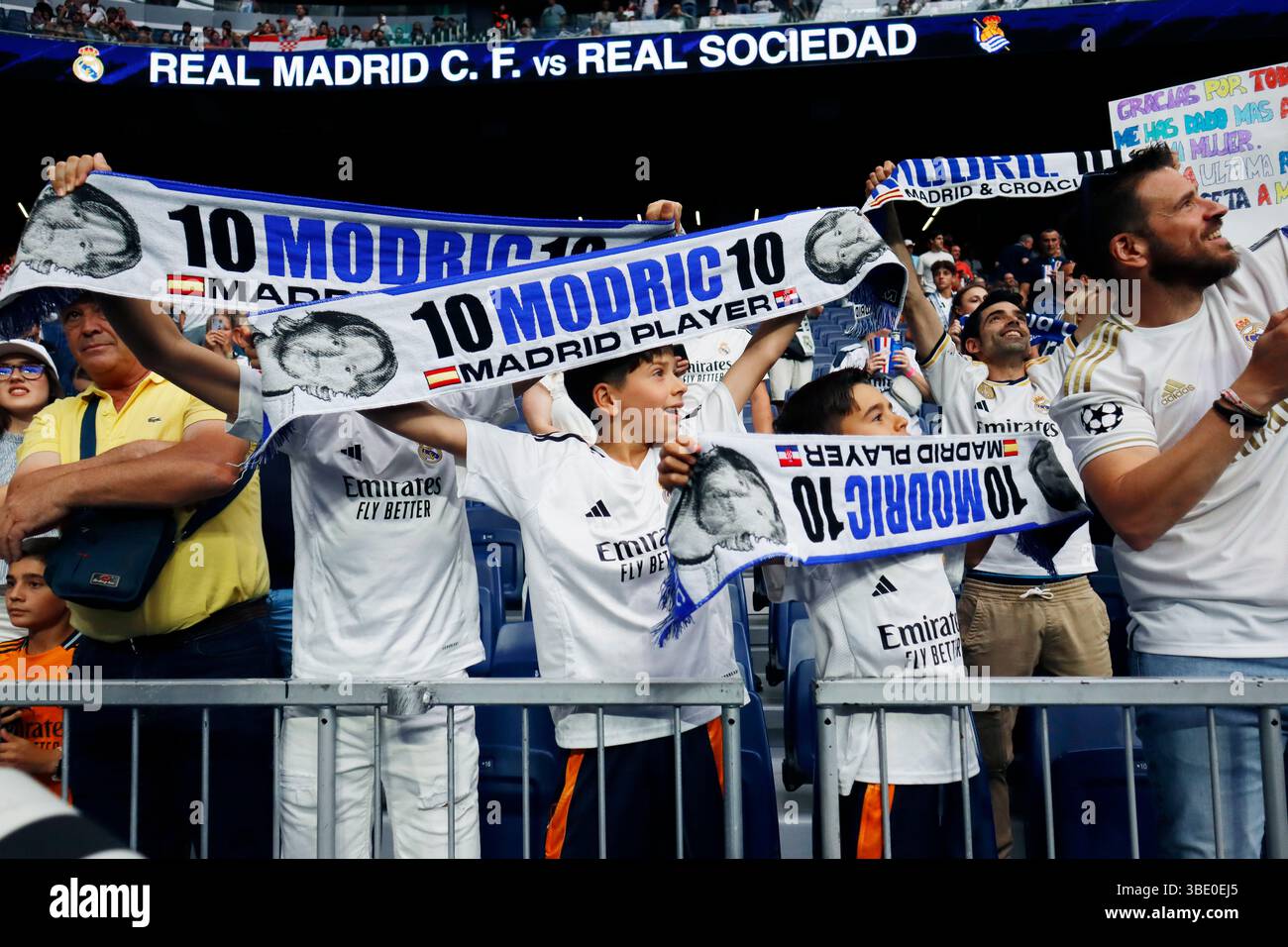 Madrid, Spain. Credit: D. 24th May, 2025. Luka Modric kids fans (Real ...