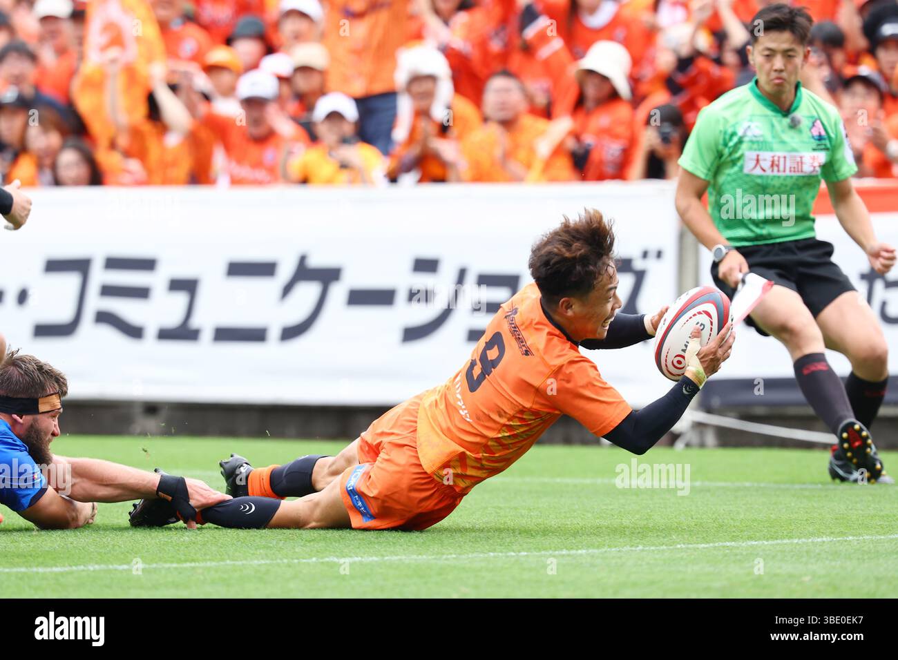 Tokyo, Japan. 25th May, 2025. Shinobu Fujiwara (Spears) Rugby : 2024-25 ...