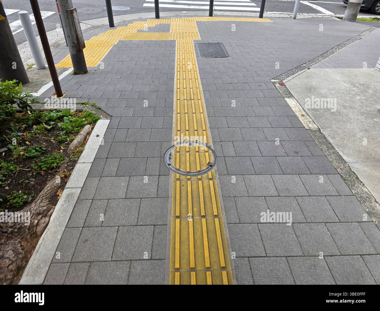 Walking Sidewalk Area Stock Photo - Alamy