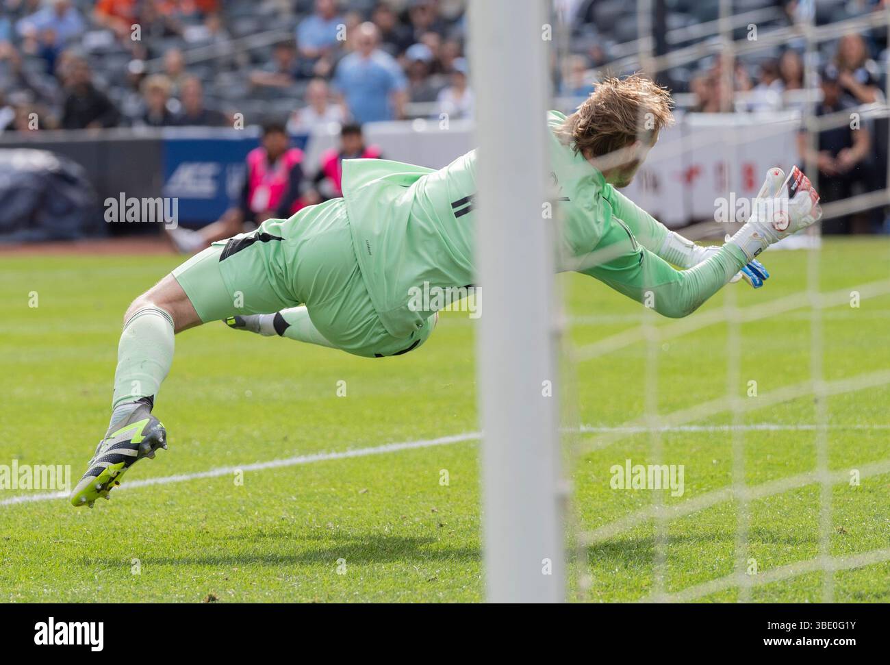 New York, United States. 25th May, 2025. Goalkeeper Chris Brady (1) of ...