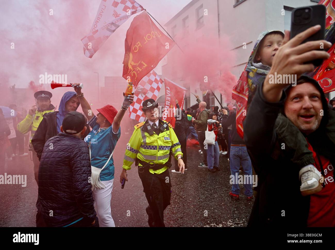 scenes from the liverpool football club victory parade after winning ...