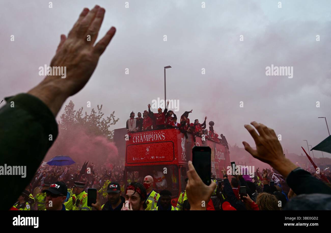 scenes from the liverpool football club victory parade after winning ...