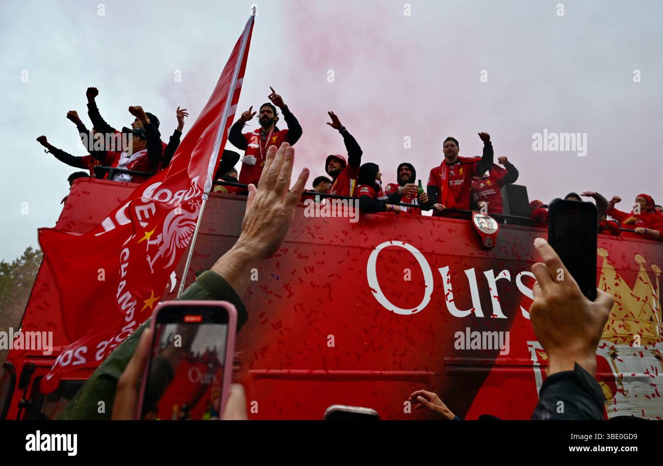 scenes from the liverpool football club victory parade after winning ...