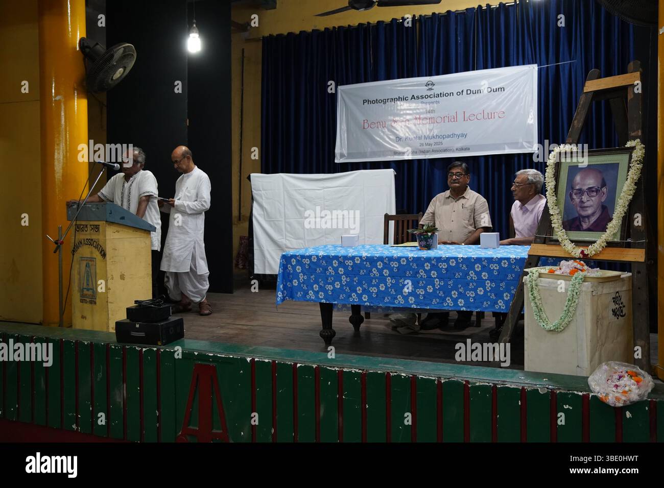 Prof. Tarak Sengupta delivers the introductory lecture at the 14th Benu ...