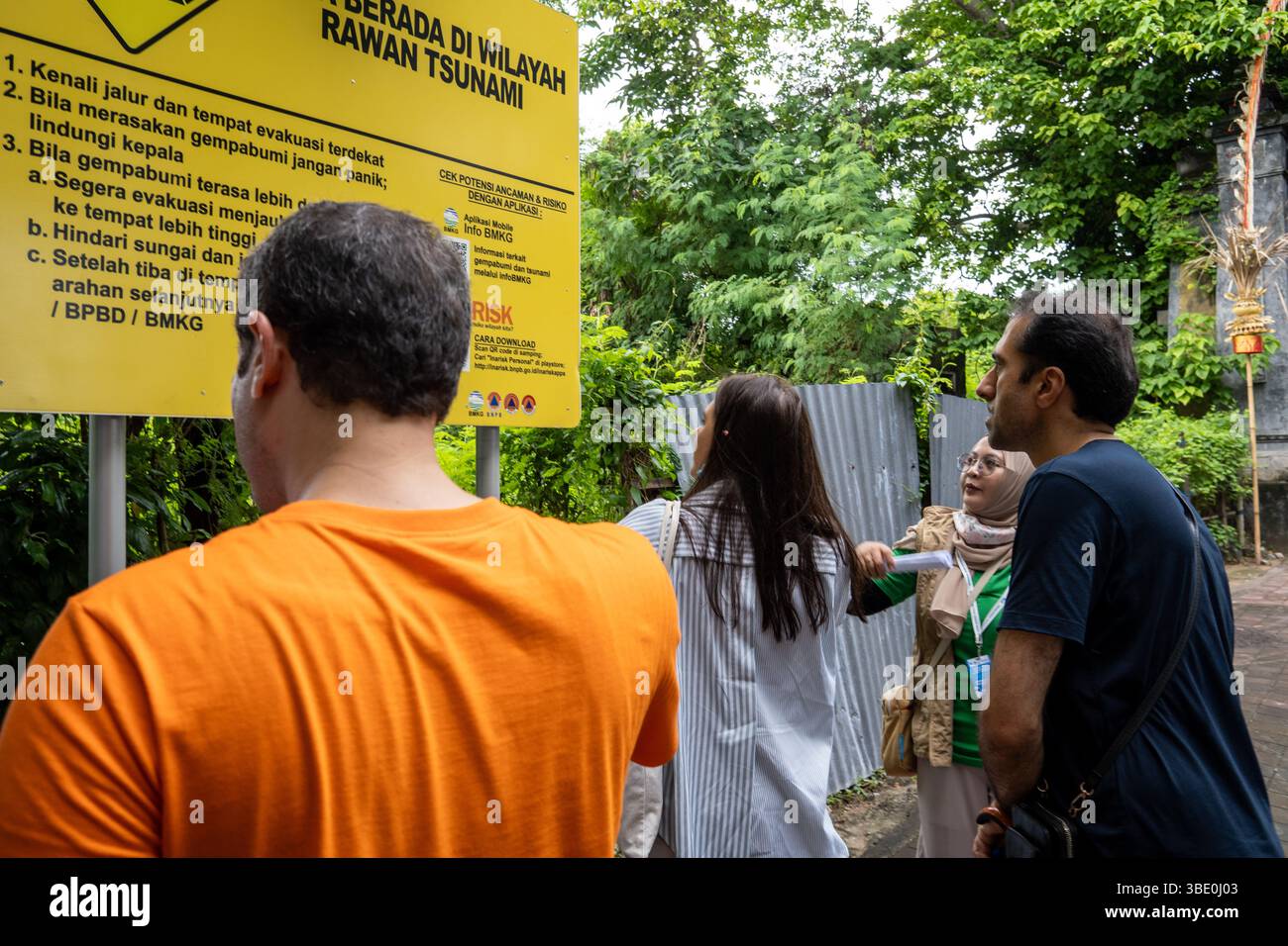 Bali, Nov 25 2022: International participants observe a tsunami hazard ...