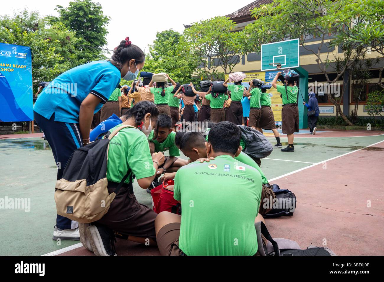 Bali, Nov 25 2022: Students of a junior high school in Benoa, Bali ...