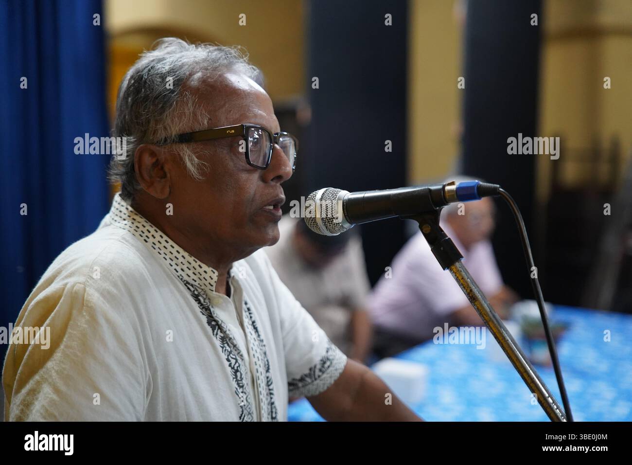 Prof. Tarak Sengupta delivers the introductory lecture at the 14th Benu ...