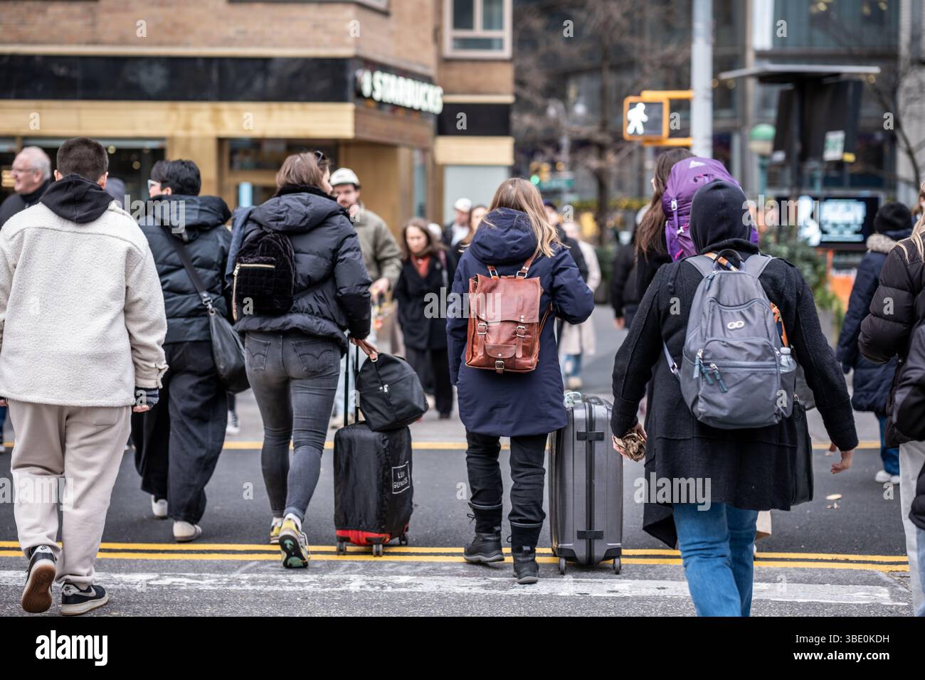 Detailed classic street scene of Manhattan, New York Stock Photo - Alamy