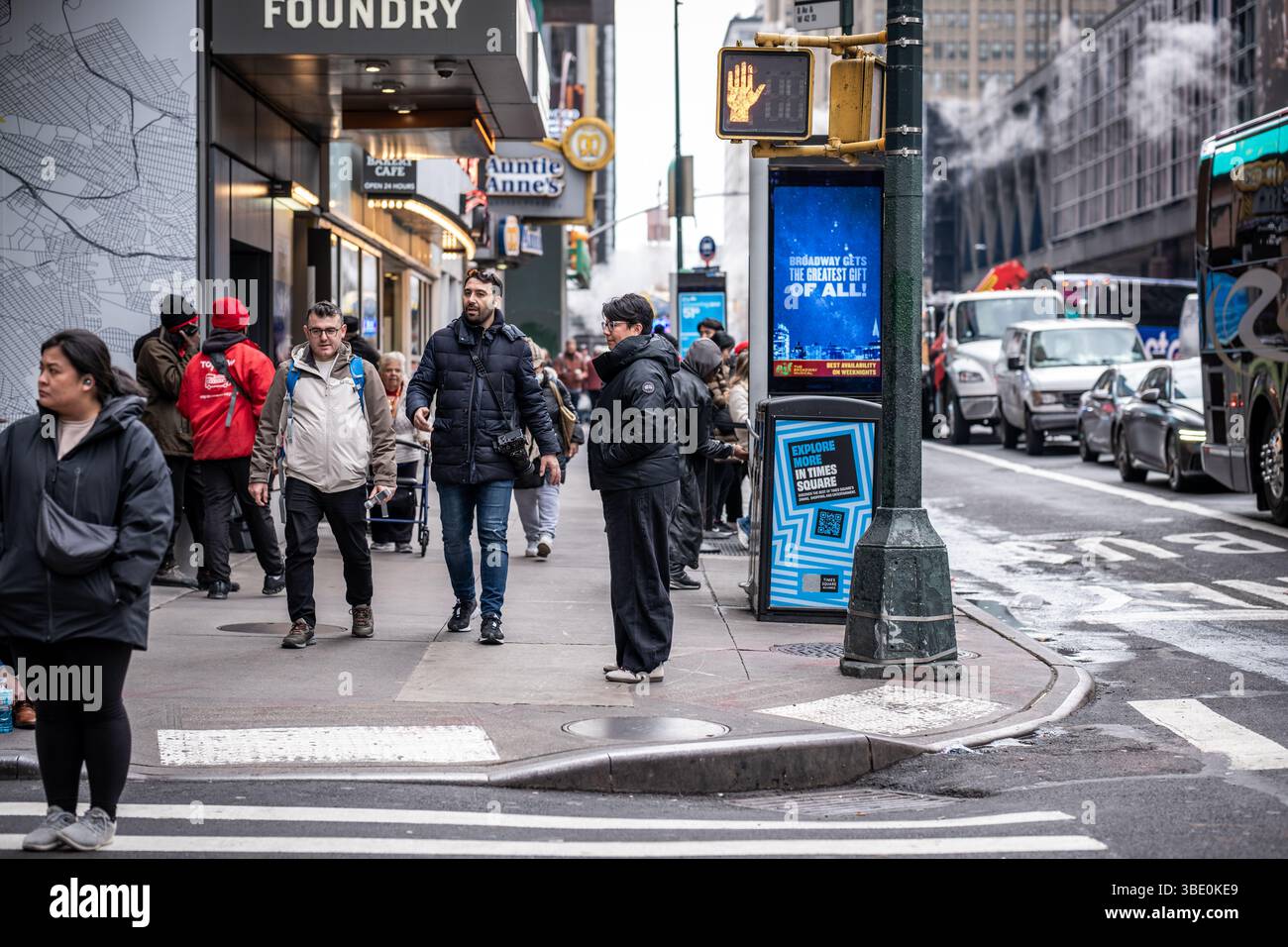Detailed classic street scene of Manhattan, New York Stock Photo - Alamy
