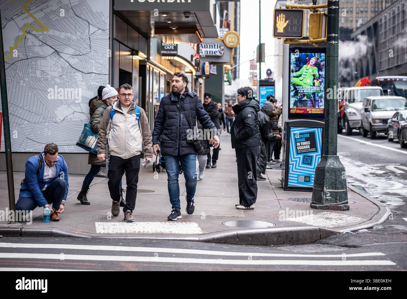 Detailed classic street scene of Manhattan, New York Stock Photo - Alamy