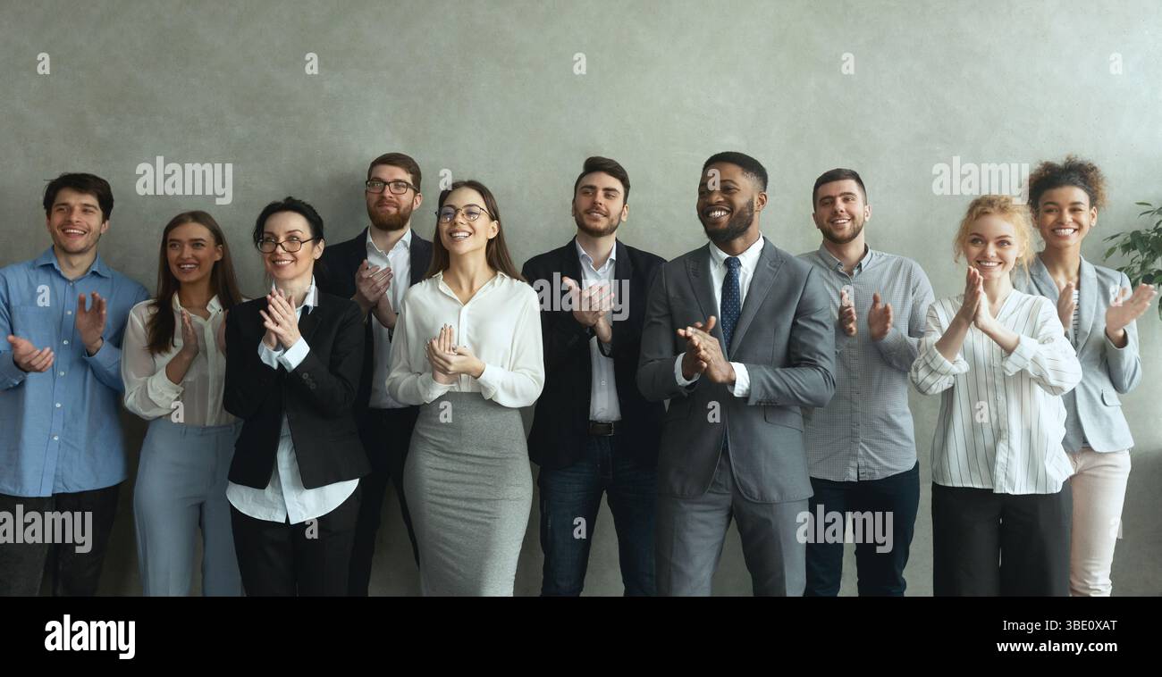 Group of business people clapping hands to congratulate boss Stock ...