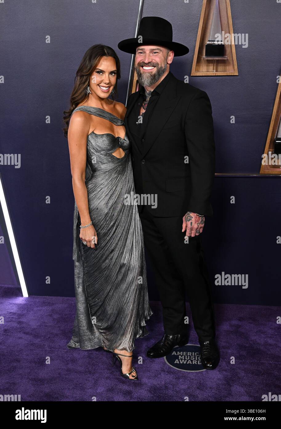 Las Vegas, USA. 26th May, 2025. Kendra Scott and Zac Brown arriving to ...