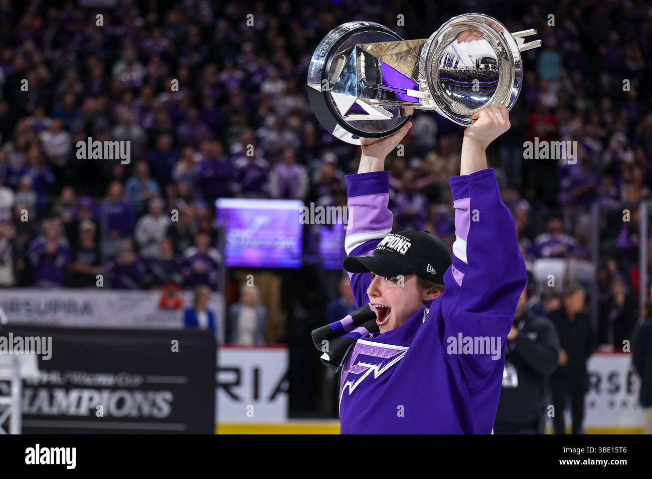 May 26th, 2025: Minnesota Frost forward Katy Knoll (6) celebrates with ...