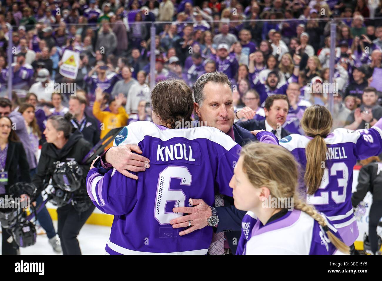 May 26th, 2025: Minnesota Frost head coach Ken Klee celebrates with ...
