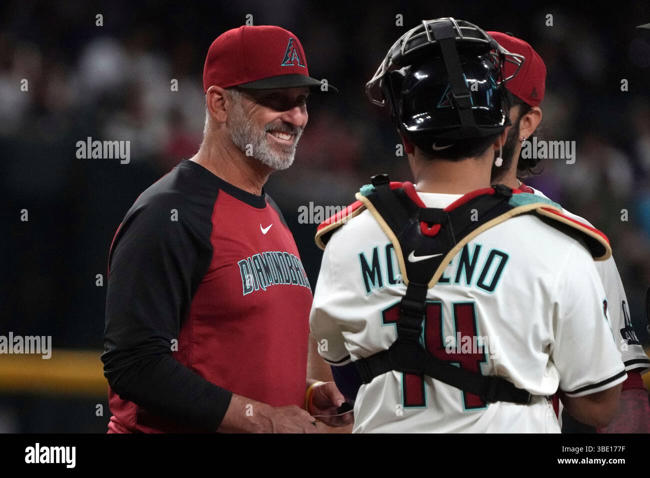 Arizona Diamondbacks manager Torey Lovullo (17) in the sixth inning ...