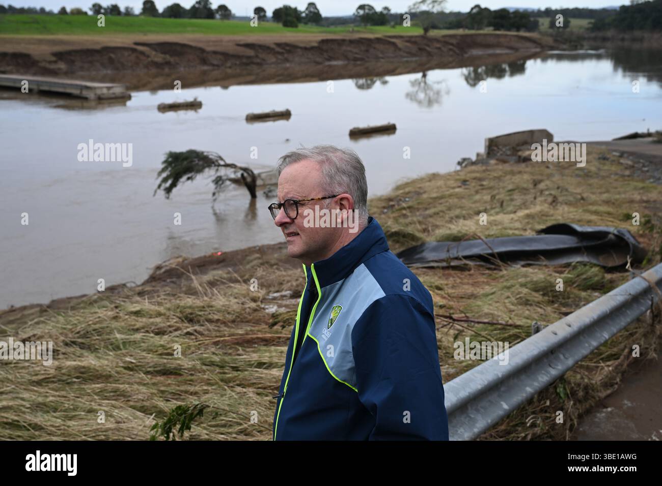 Taree, Australia. 27th May, 2025. Australian Prime Minister Anthony ...