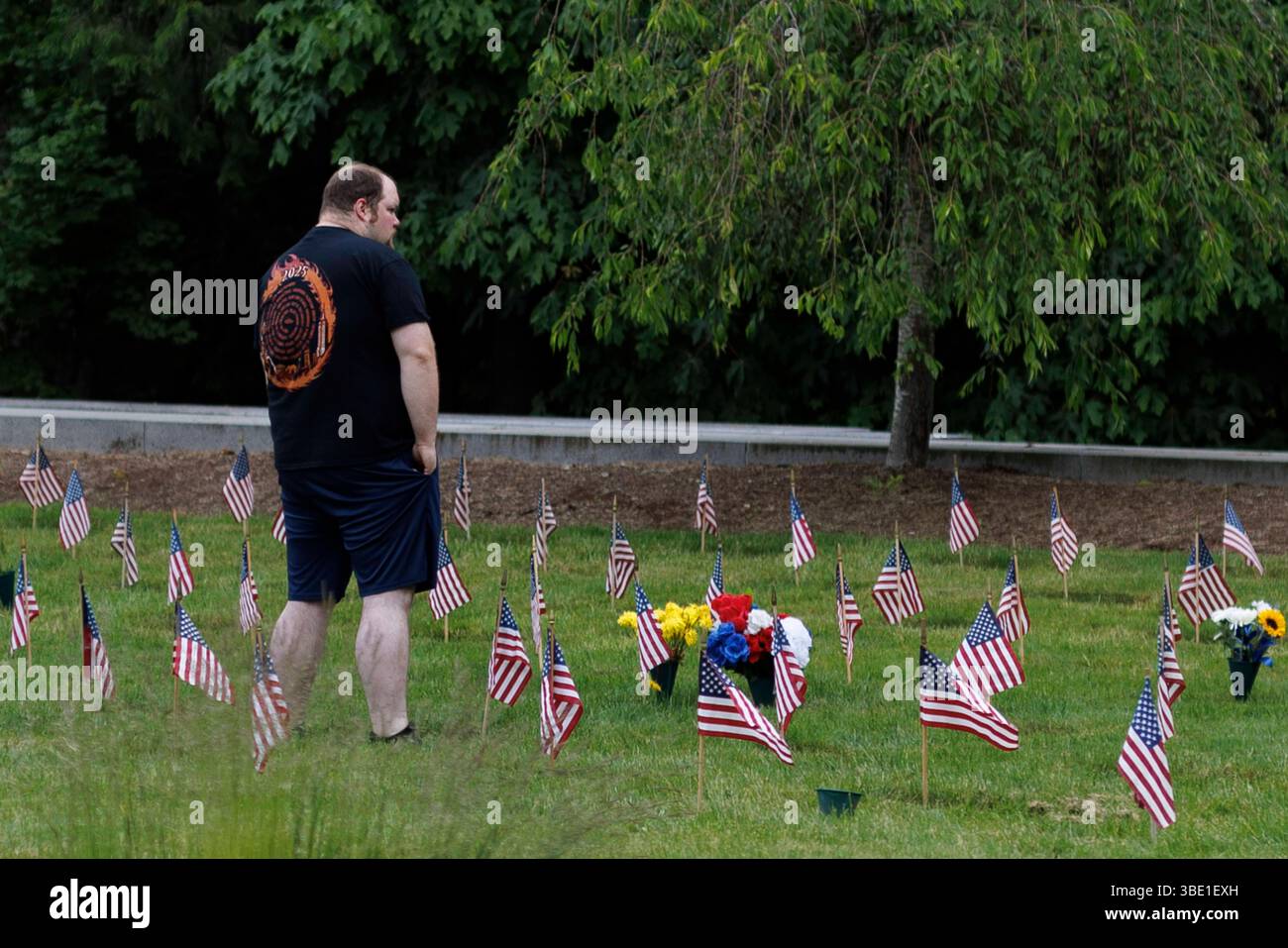 Portland, USA. 26th May, 2025. Willamette National Cemetery celebrated ...