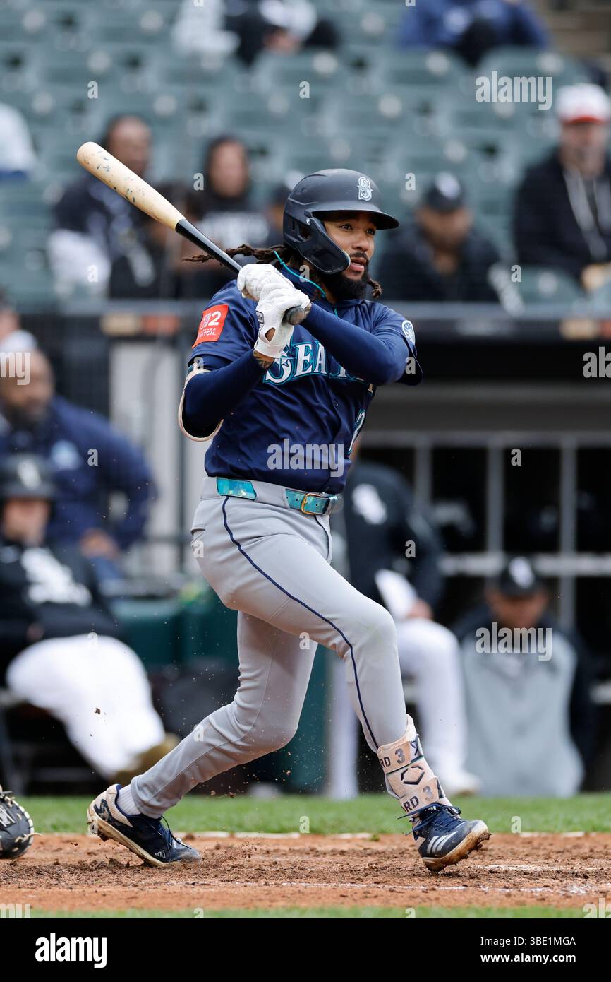 CHICAGO, IL - MAY 21: Seattle Mariners shortstop J.P. Crawford #3 bats ...