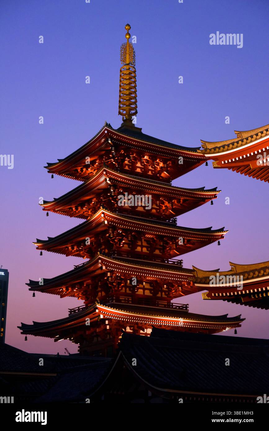 Senso-ji Buddhist temple old pagoda at night in Asakusa,Tokyo,Japan ...