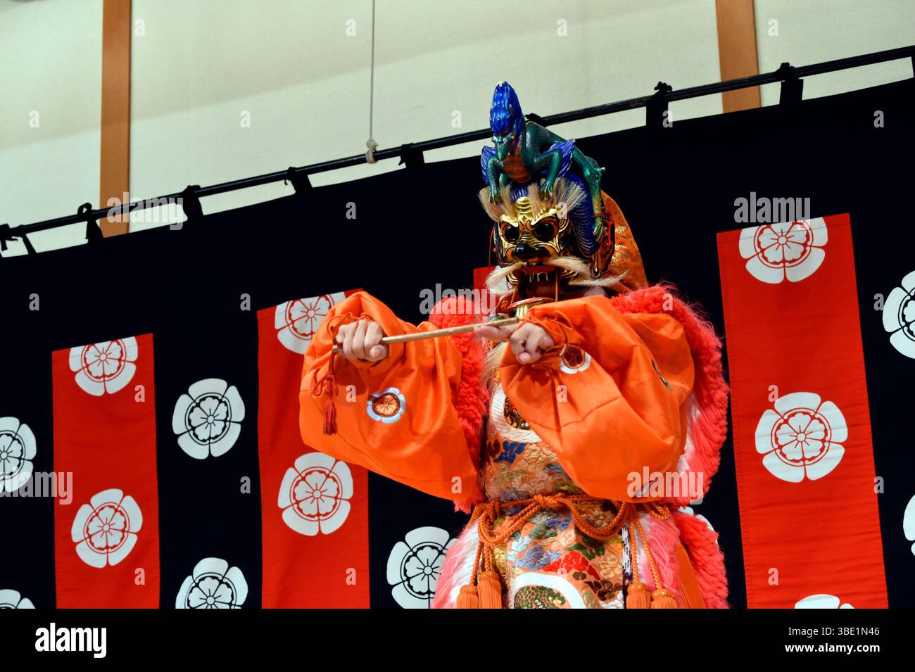 Bugaku court hi-res stock photography and images - Alamy