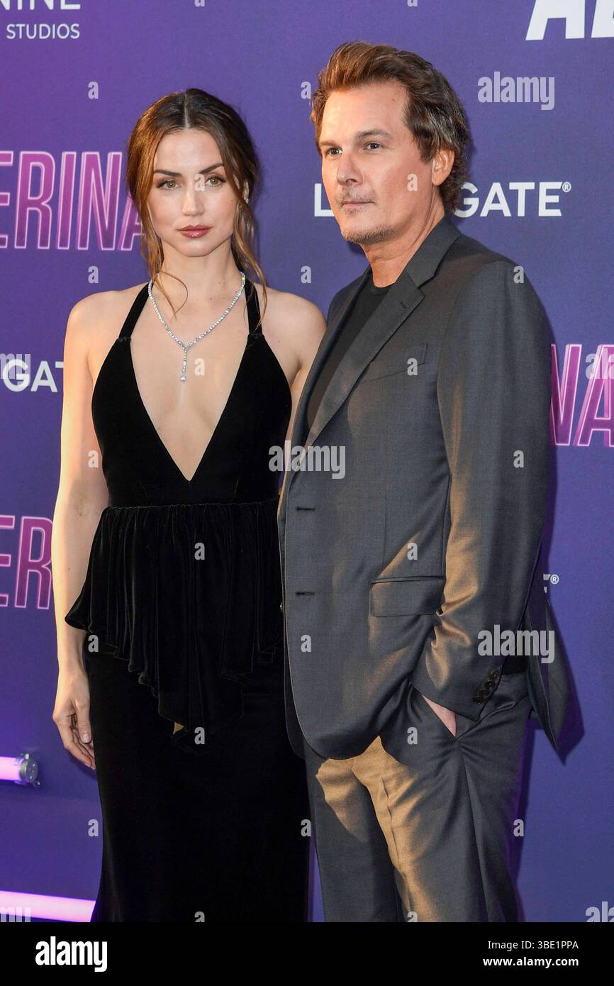 Actress Ana de Armas and director Len Wiseman zu Gast auf dem schwarzen ...