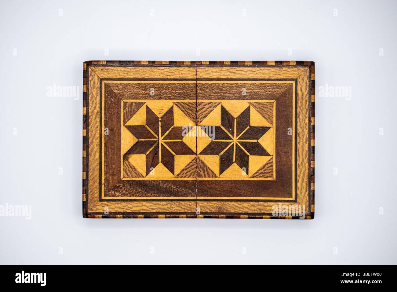 Small wooden star art hi-res stock photography and images - Alamy