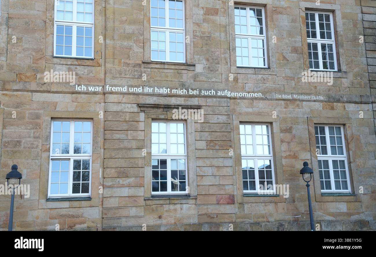 Historic building multiple windows hi-res stock photography and images ...