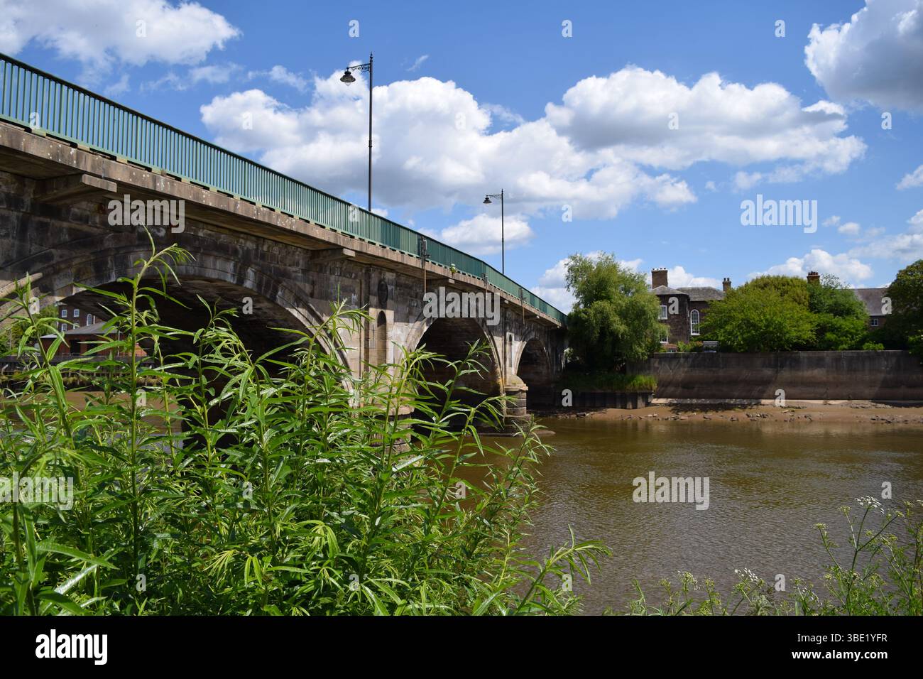 Englands road bridges hi-res stock photography and images - Alamy