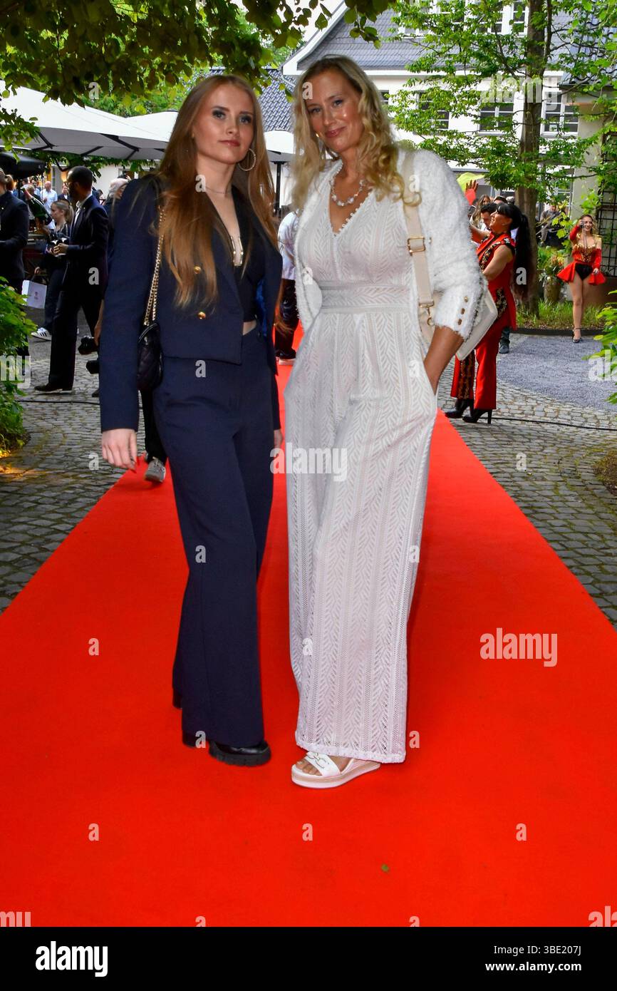 Tanja Kelly, Lilli Kelly zu Gast beim Grand Opening Relais und Chateaux ...