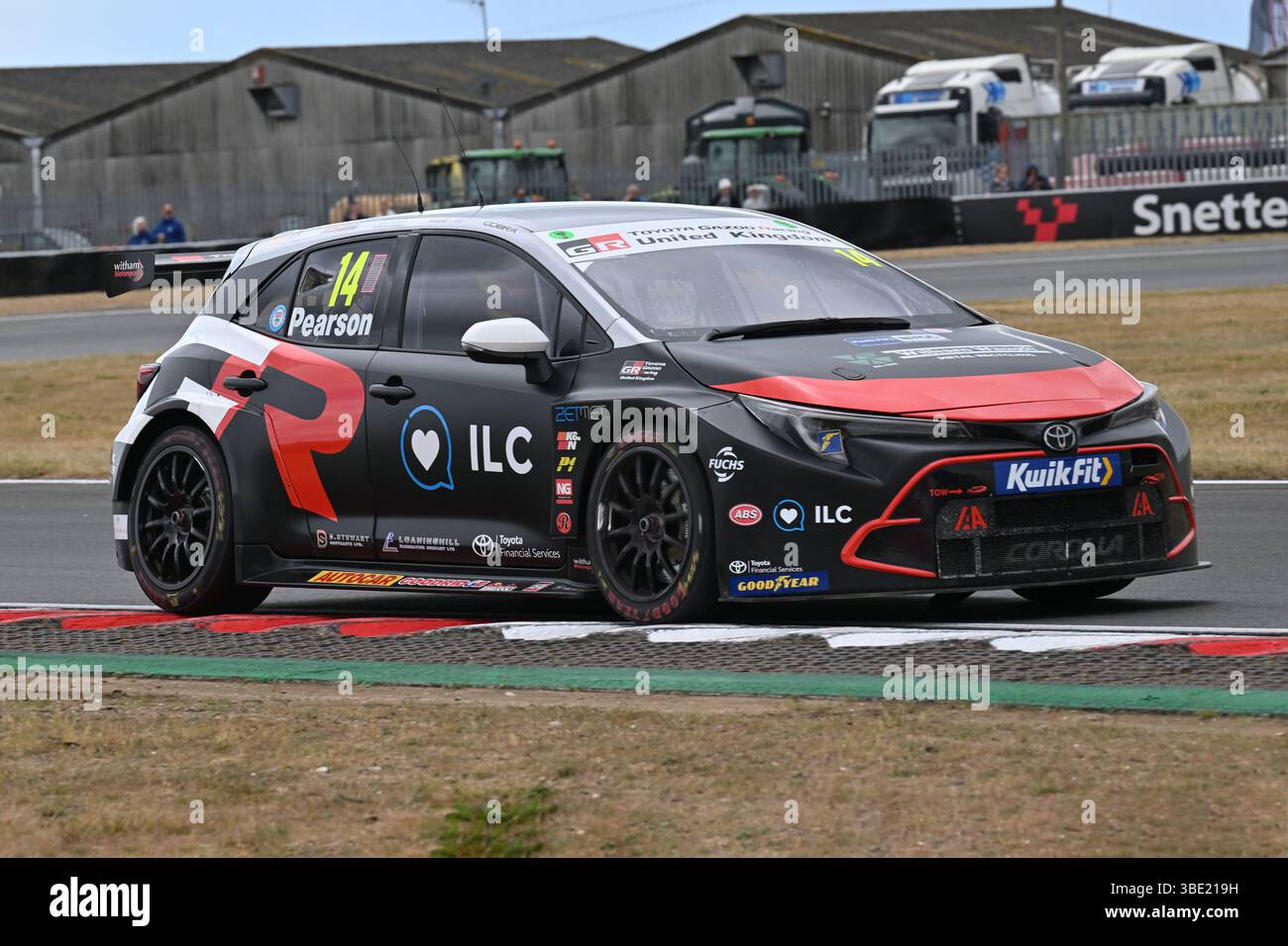 Ronan Pearson, Toyota Corolla GR Sport, Toyota Gazoo Racing with IAA, 2025 Kwik Fit BTCC ...