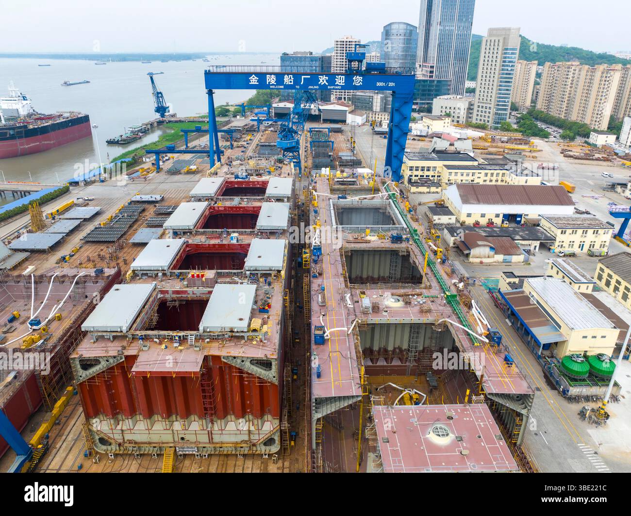 Workers are manufacturing ships for export at China Merchants ...