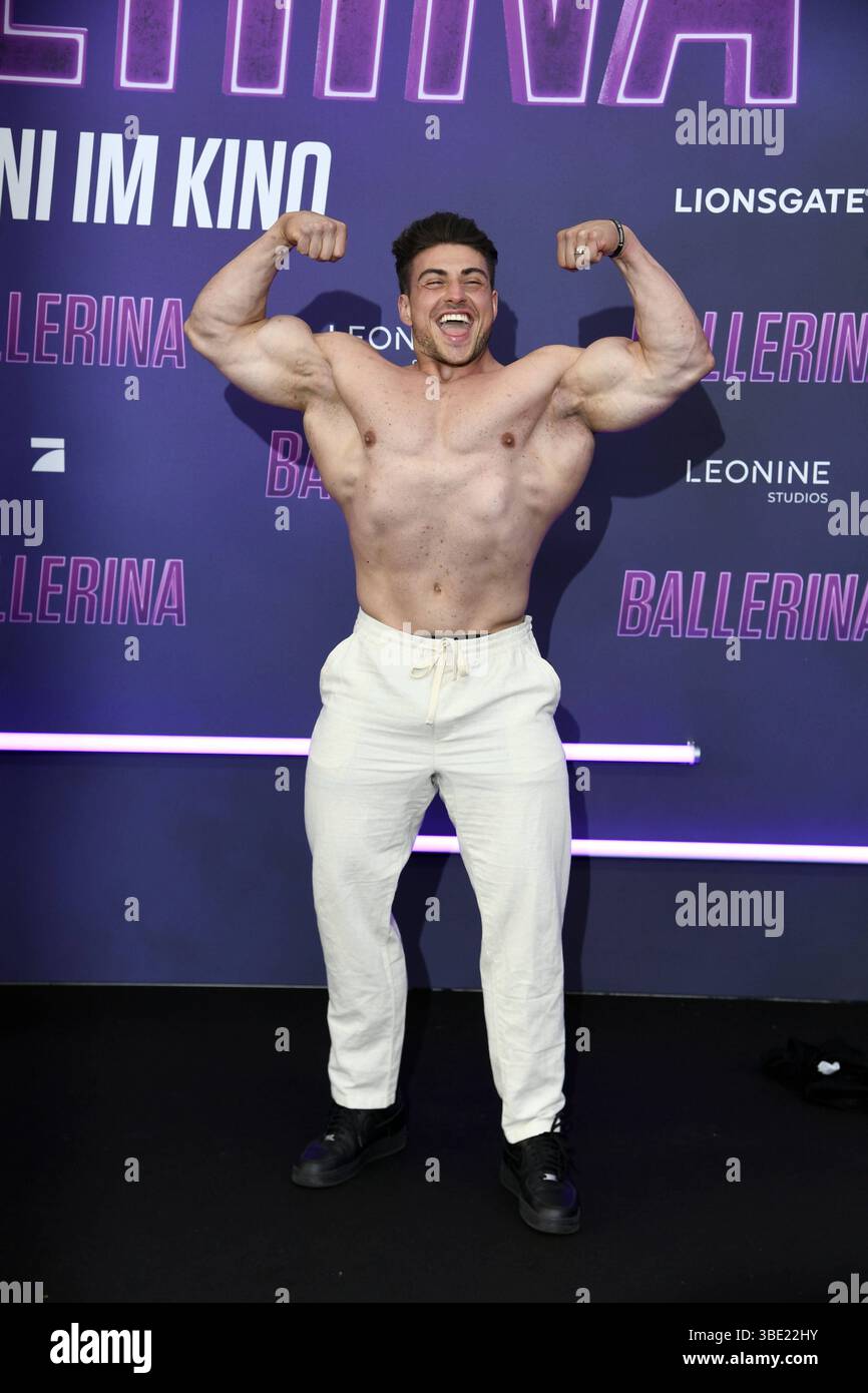 Johny Muenster bei der From the World of John Wick: Ballerina Premiere ...