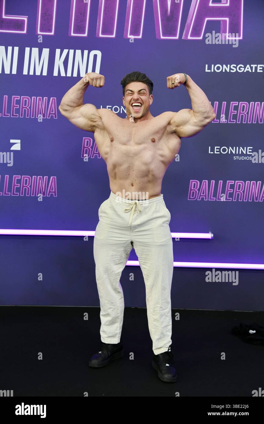 Johny Muenster bei der From the World of John Wick: Ballerina Premiere ...