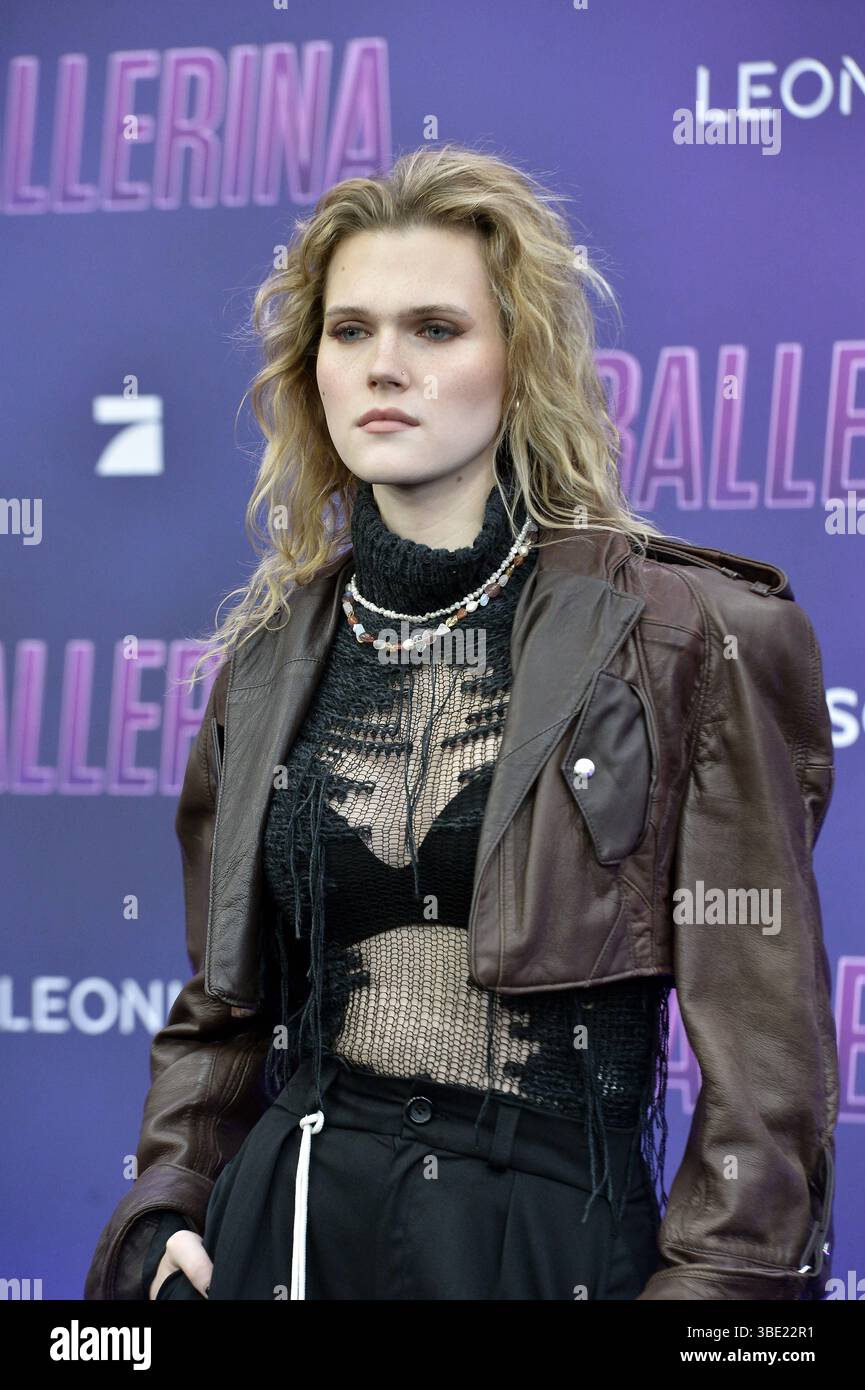 Lucy Hellenbrech bei der From the World of John Wick: Ballerina ...