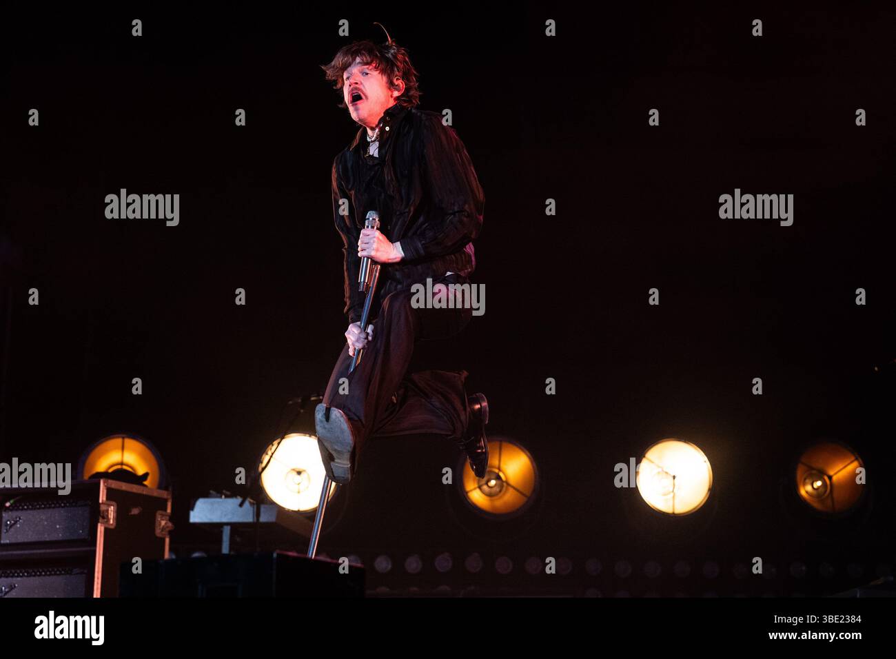 Napa, USA. 26th May, 2025. Matt Shultz of Cage the Elephant perform on ...