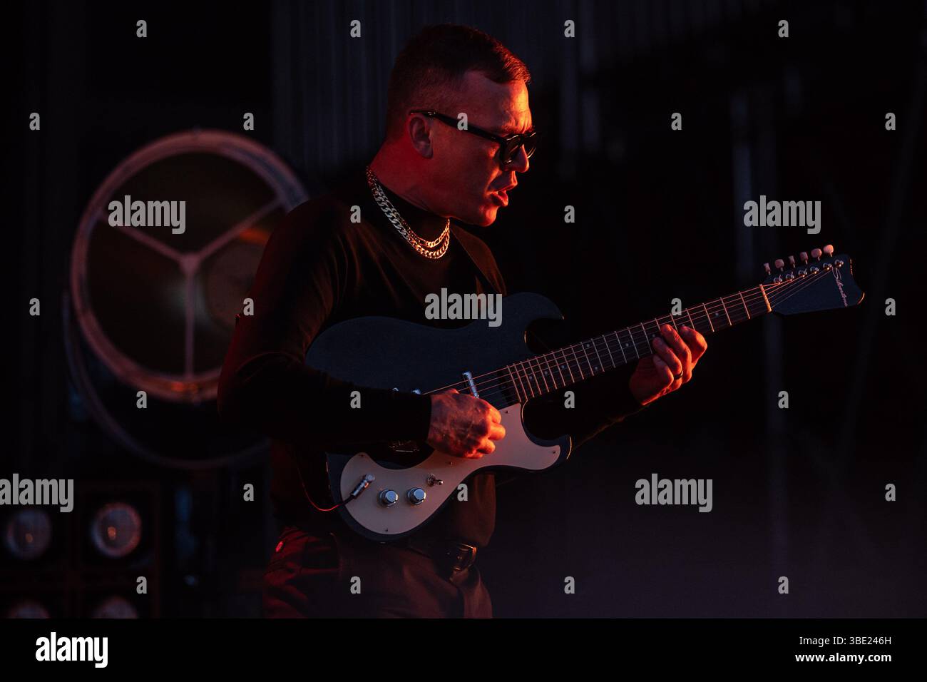 Napa, USA. 26th May, 2025. Brad Shultz of Cage the Elephant performs on ...