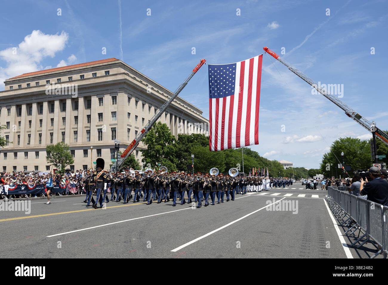 The U.S. Army Band "Pershing's Own" Ceremonial Band and other units ...